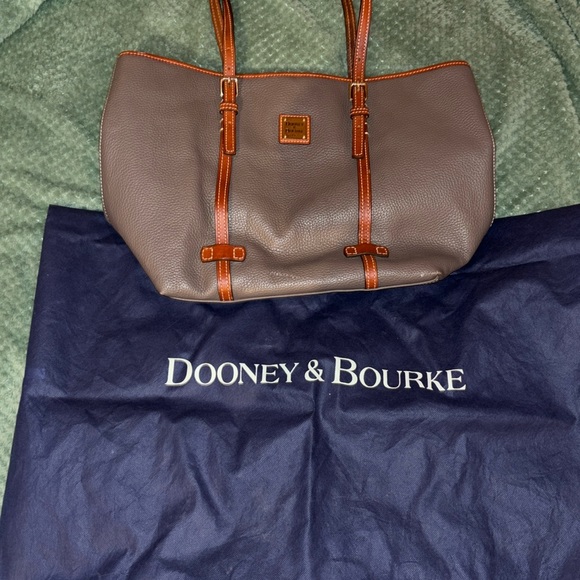 Dooney & Bourke | Bags | Dooneybourke Pebble Grain Medium Satchel In ...